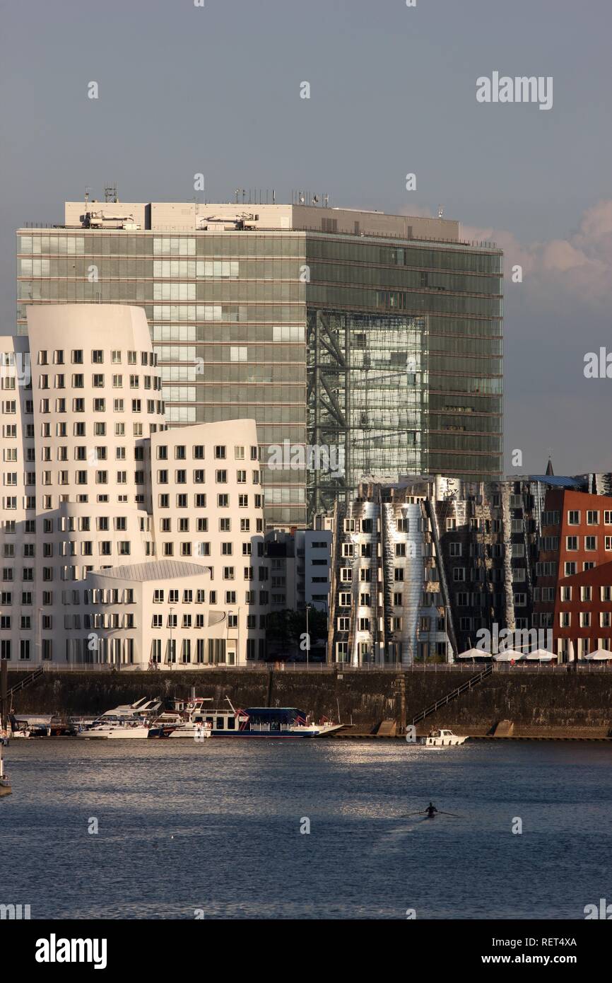 Media Harbour, Neuer Zollhof, buildings designed by the architect Frank ...
