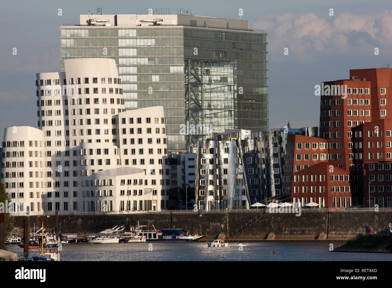 Media Harbour, Neuer Zollhof, buildings designed by the architect Frank ...