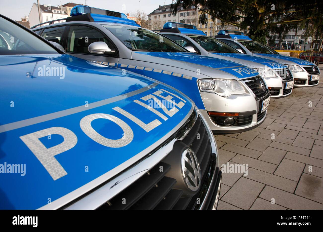 New blue police cars for the North Rhine-Westphalian police ...
