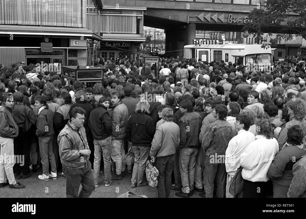 Germany, DEU, Berlin: fall of the Berlin Wall. | Stock Photo - Alamy