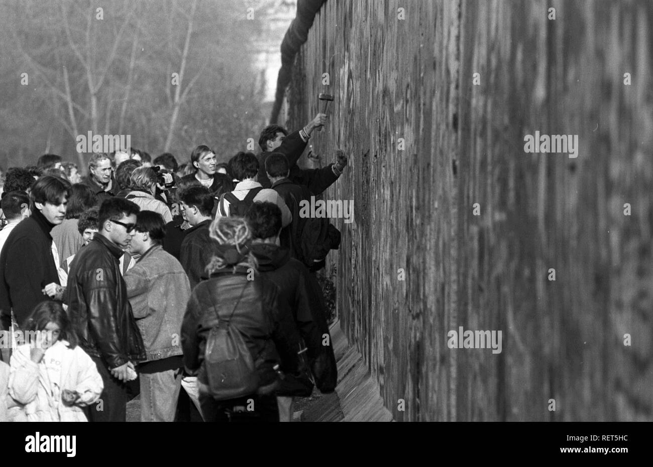 Berlin wall fall hammer hi-res stock photography and images - Alamy