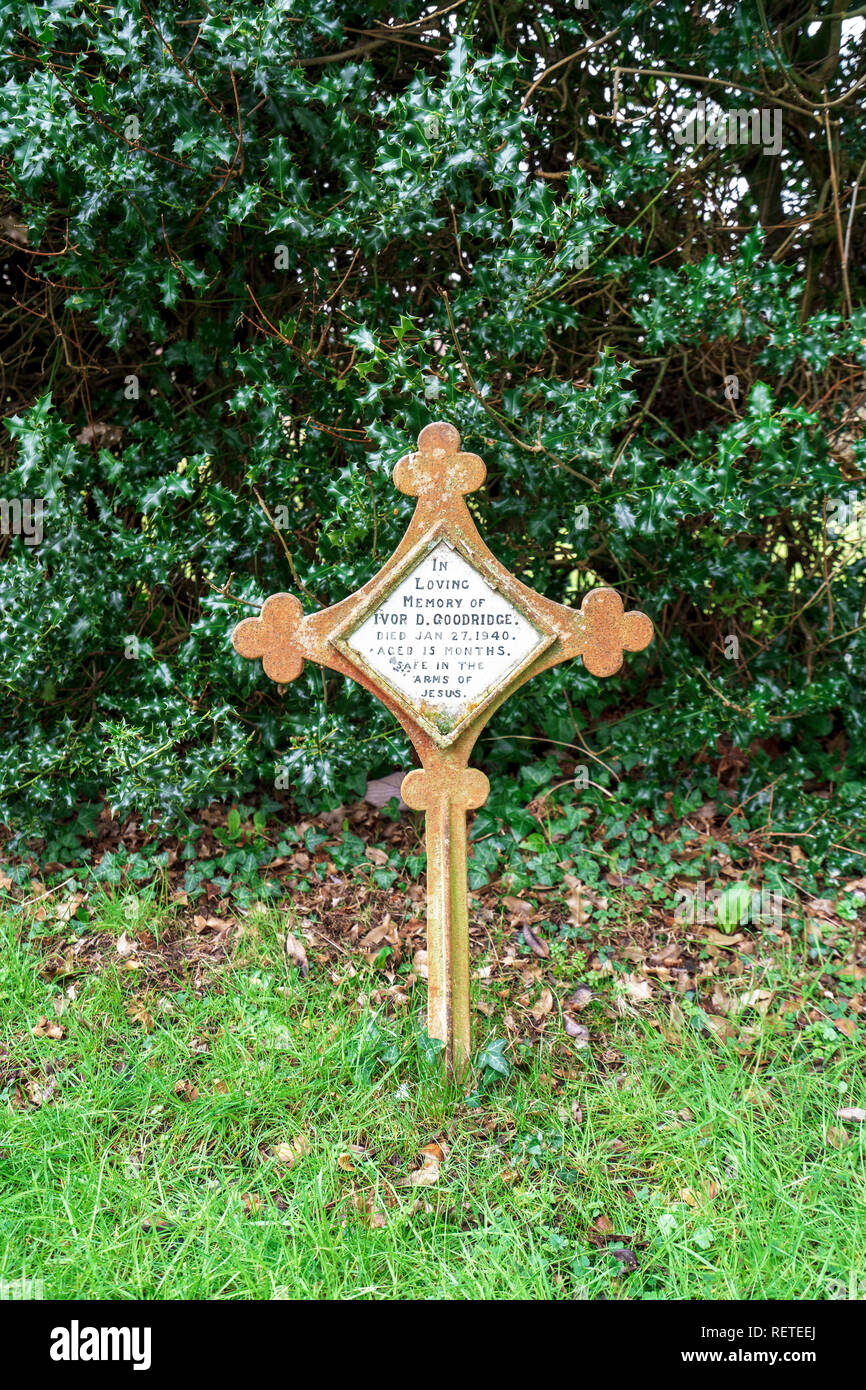 Iron grave marker hi-res stock photography and images - Alamy