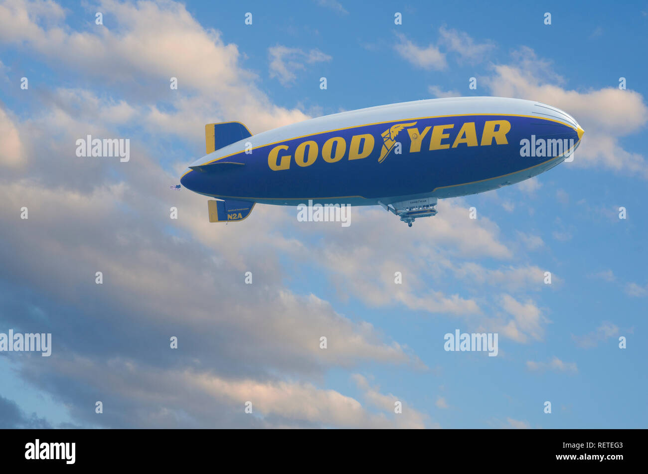 Goodyear blimp hi-res stock photography and images - Alamy