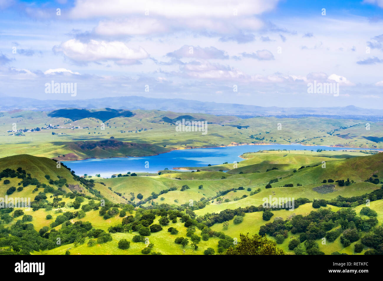 San Antonio reservoir surrounded green hills, Sunol, Alameda county ...