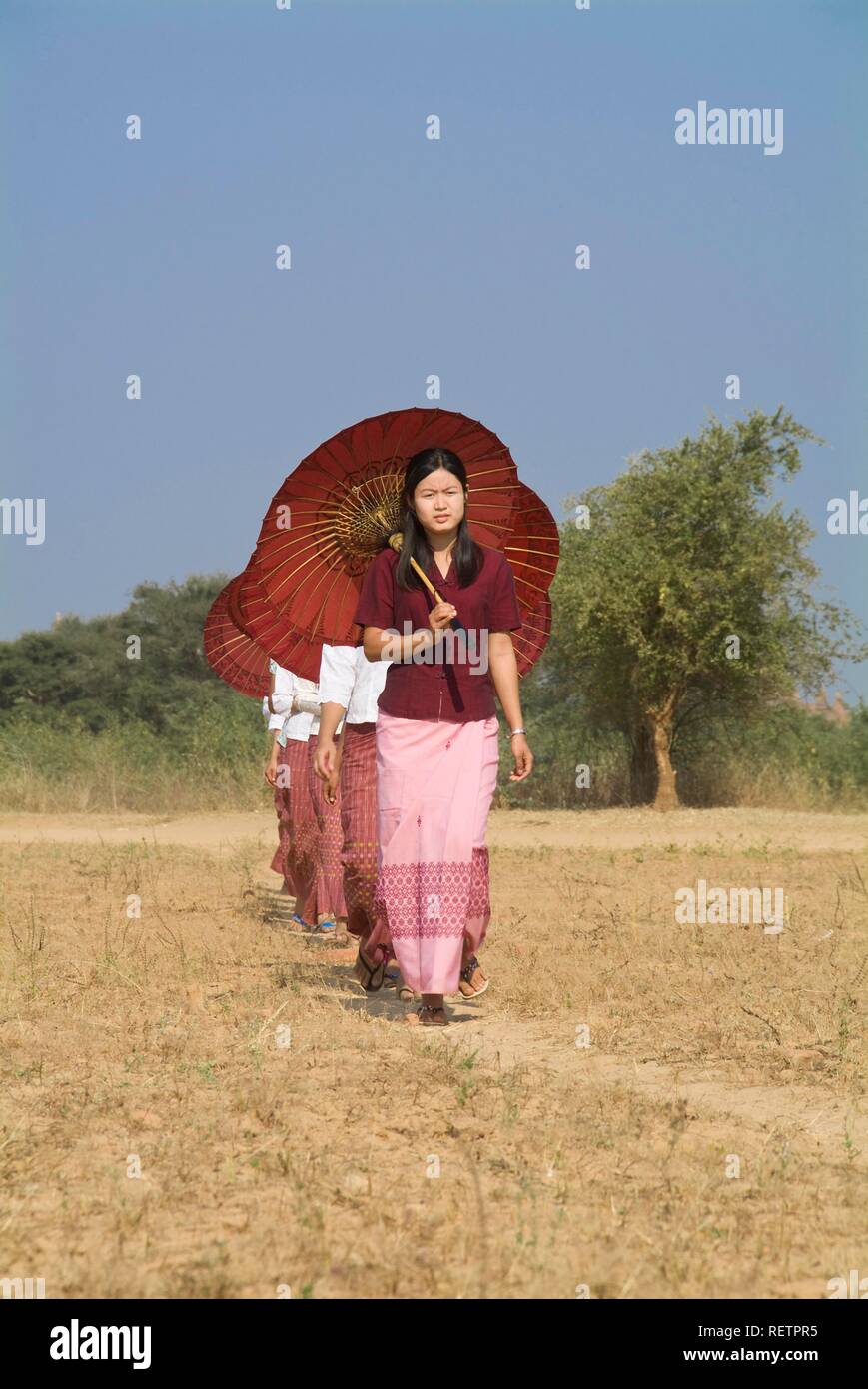 Crossing a field hi-res stock photography and images - Alamy