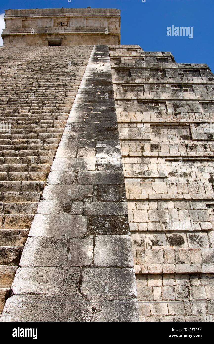 Chichen Itza, Stairs of the stepped pyramid of Kukulkan, El Castillo ...