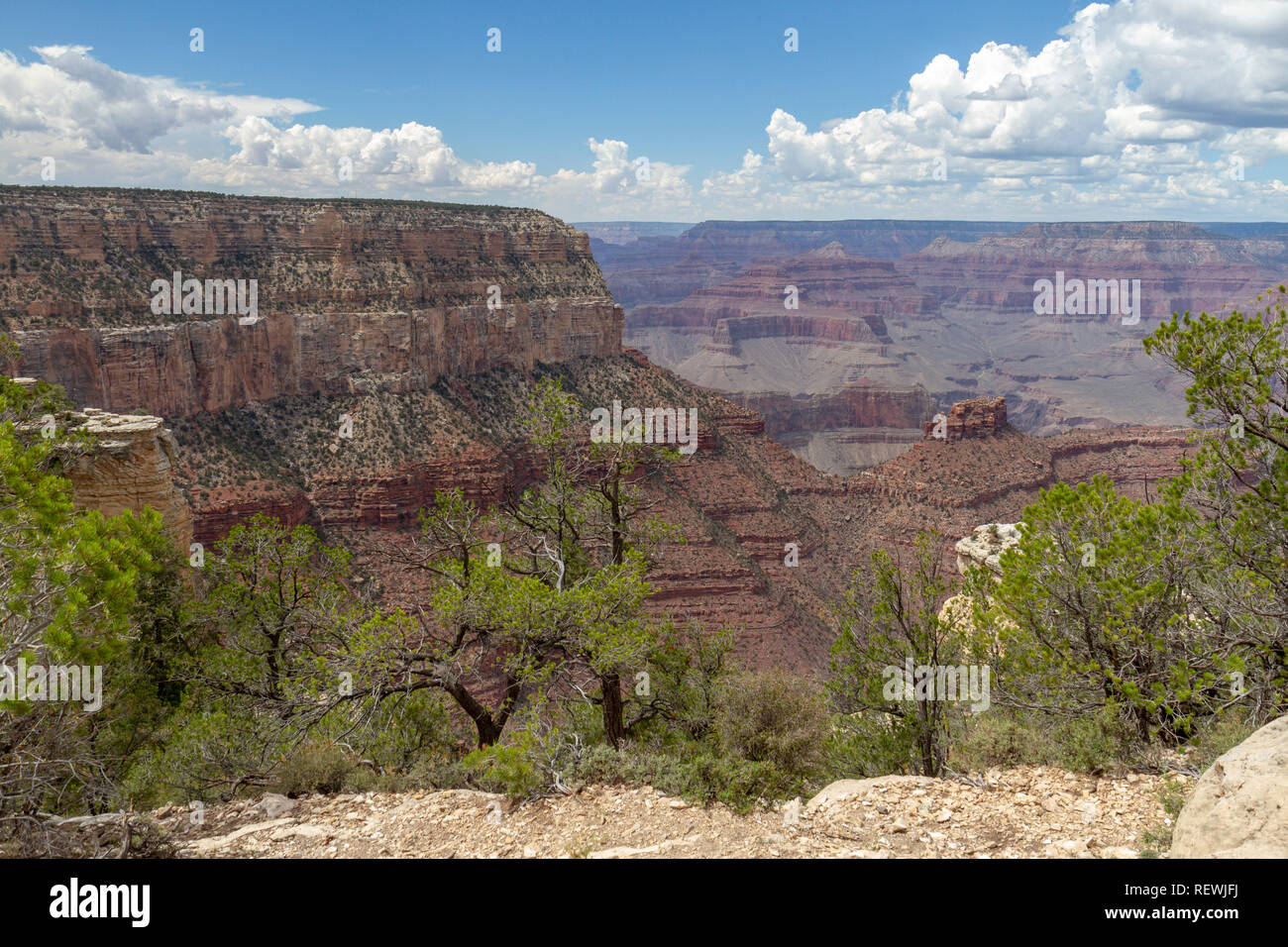 View of the Grand Canyon from the Rim Trail close to Bright Angel Lodge ...