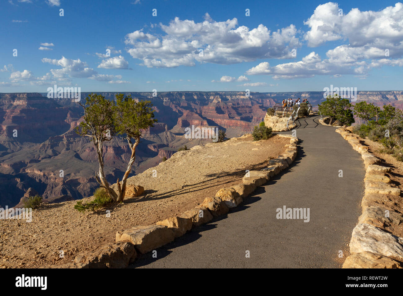 Visitor path leading to Maricopa Point, South Rim, Grand Canyon ...