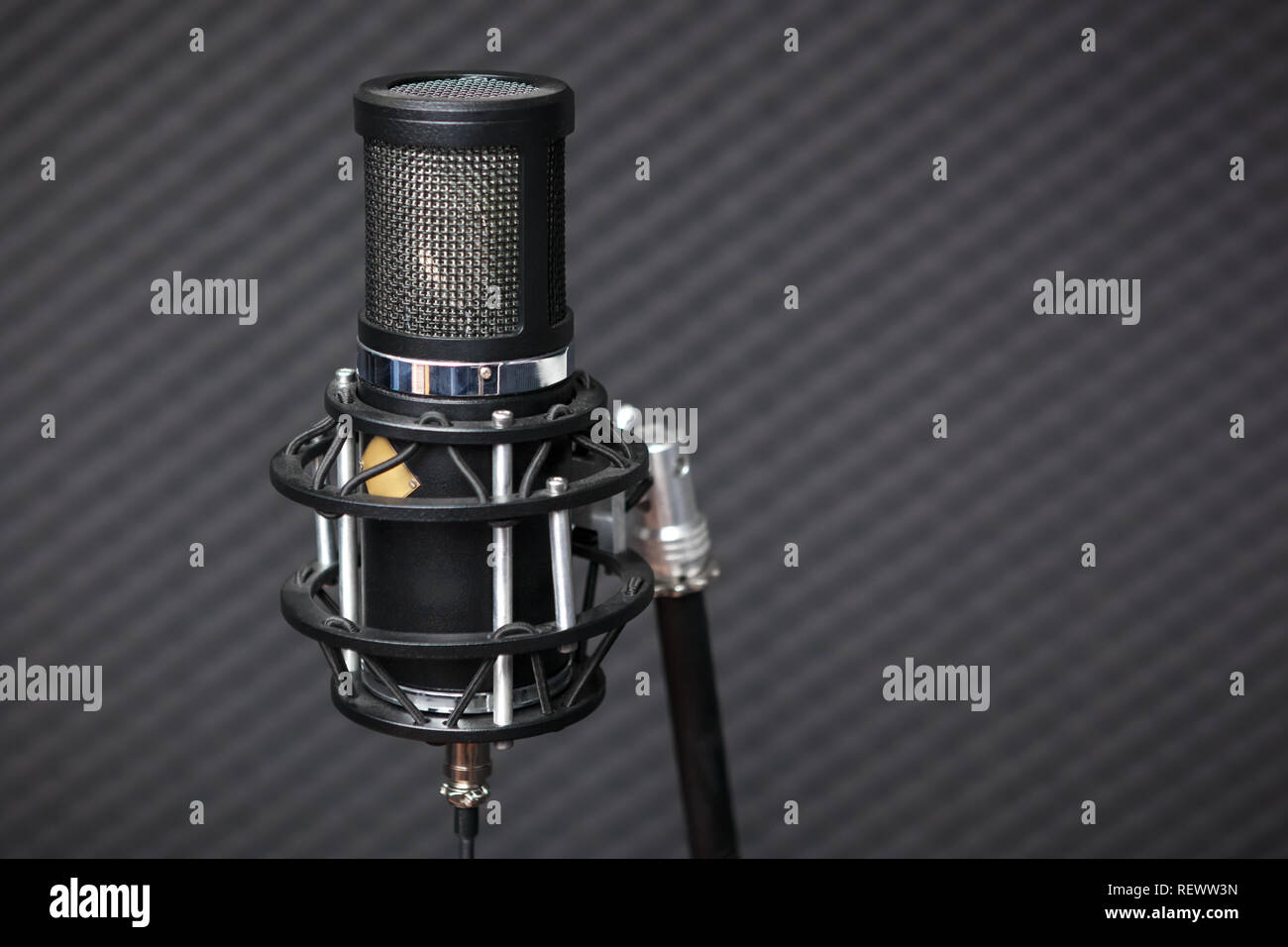 Acoustic panels room hi-res stock photography and images - Alamy