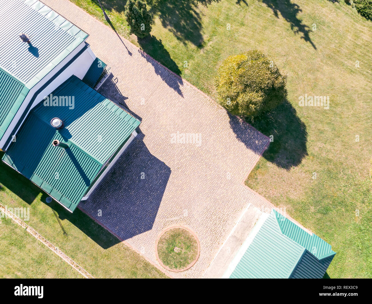 Corrugated metal roof hi-res stock photography and images - Alamy
