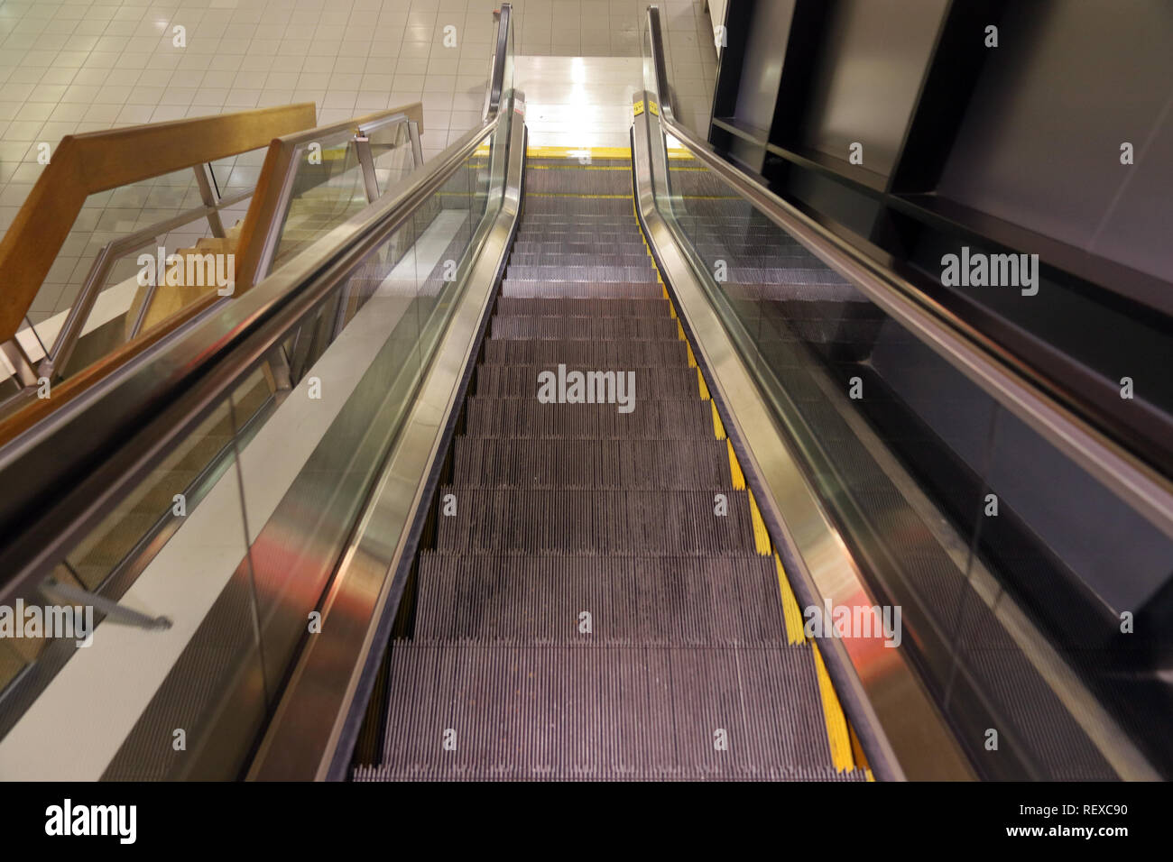 Moving elevator hi-res stock photography and images - Alamy