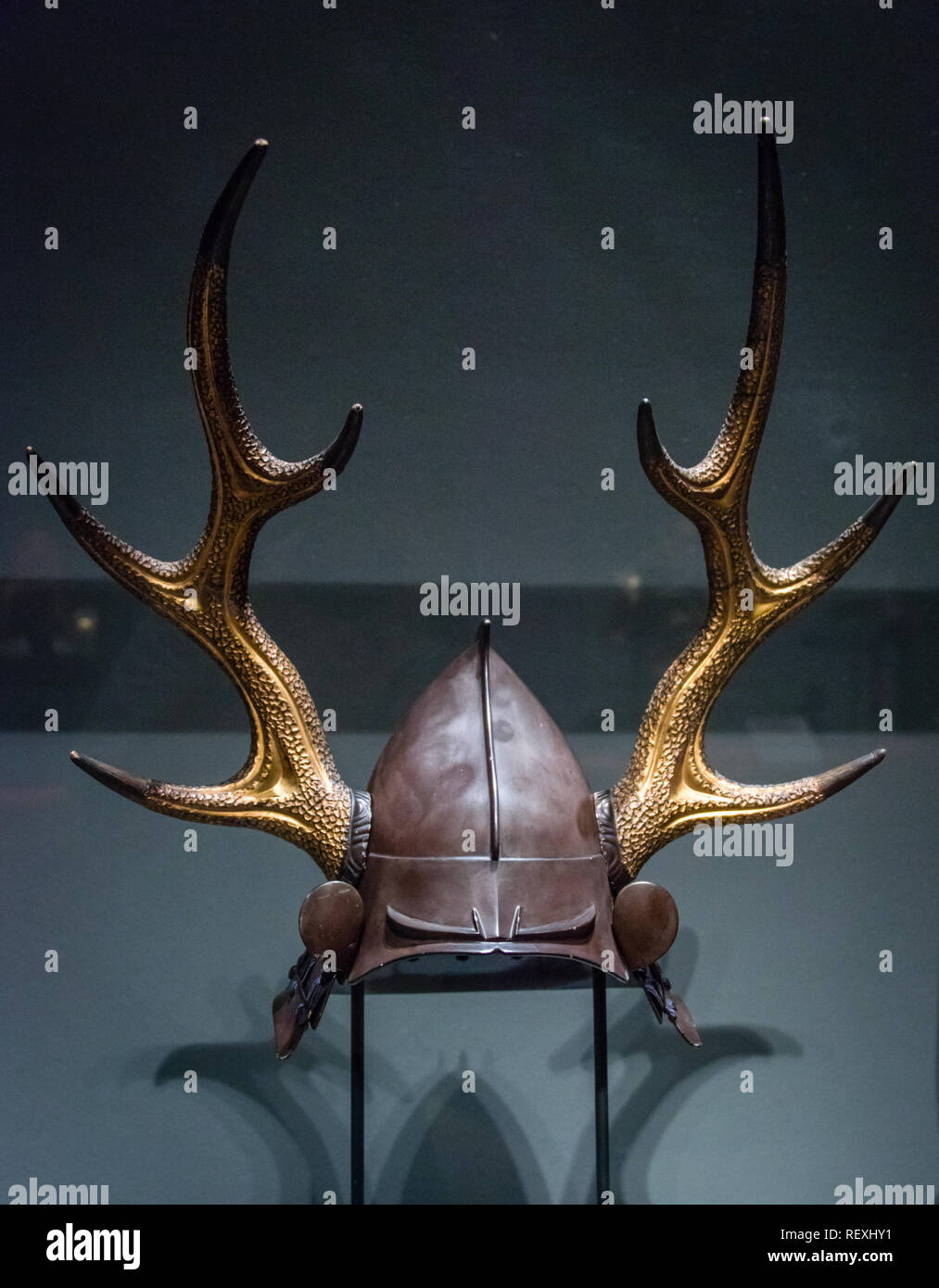 Samurai helmet hi-res stock photography and images - Alamy