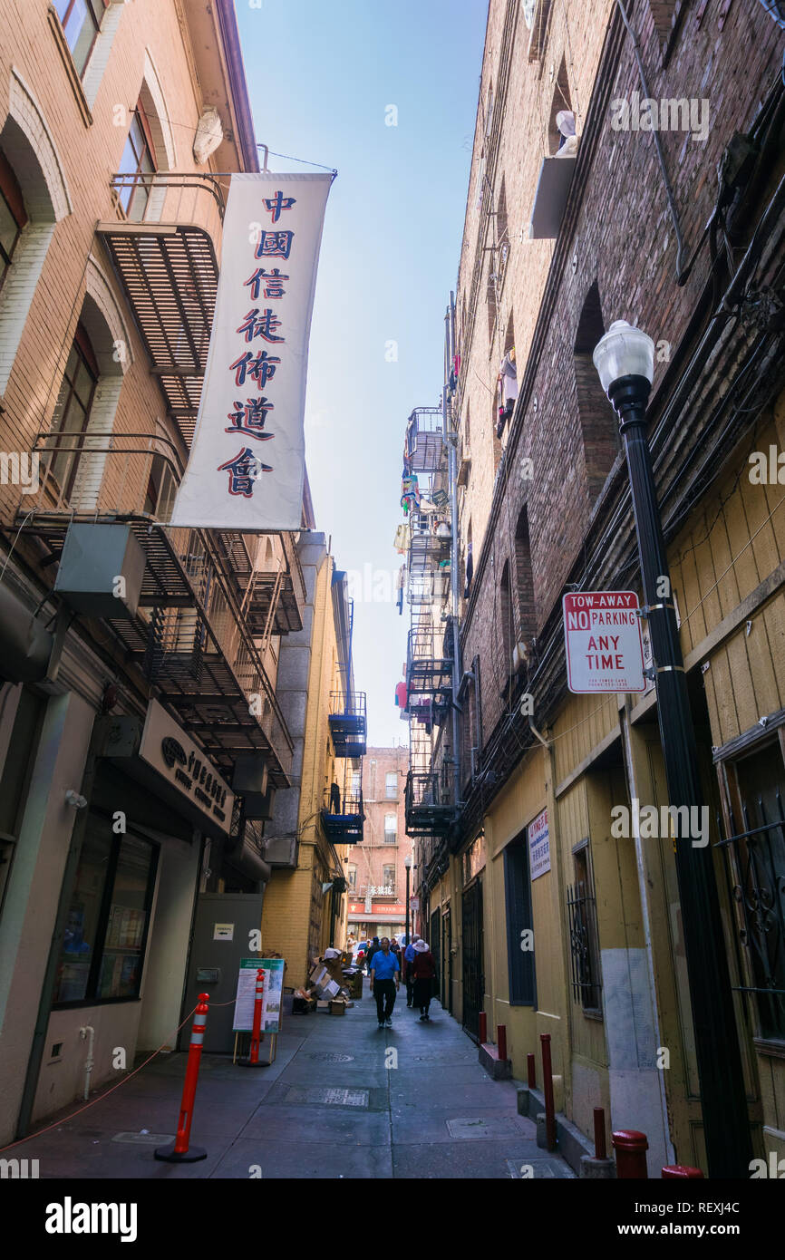 Chinatown alley san francisco hi-res stock photography and images - Alamy