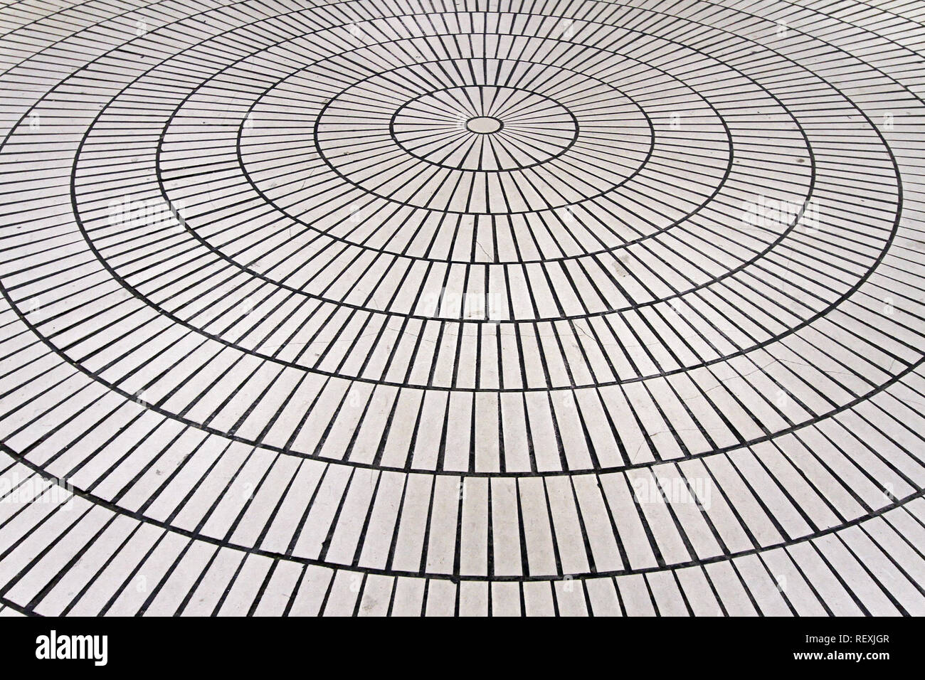 Floor ceramic tiles in concentric circles formation Stock Photo - Alamy
