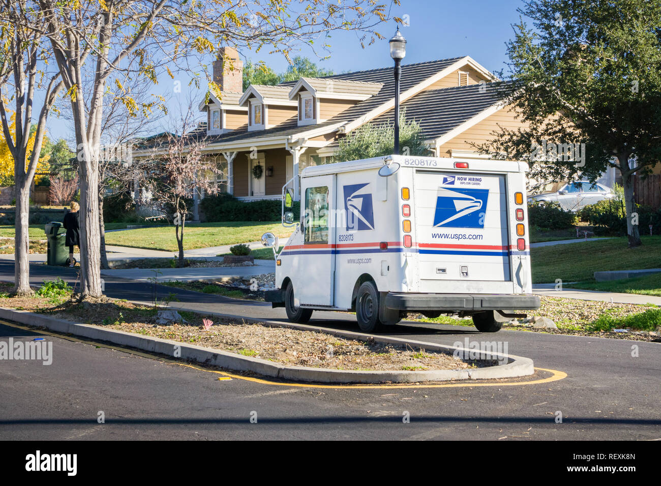 Usps vehicle hi-res stock photography and images - Alamy