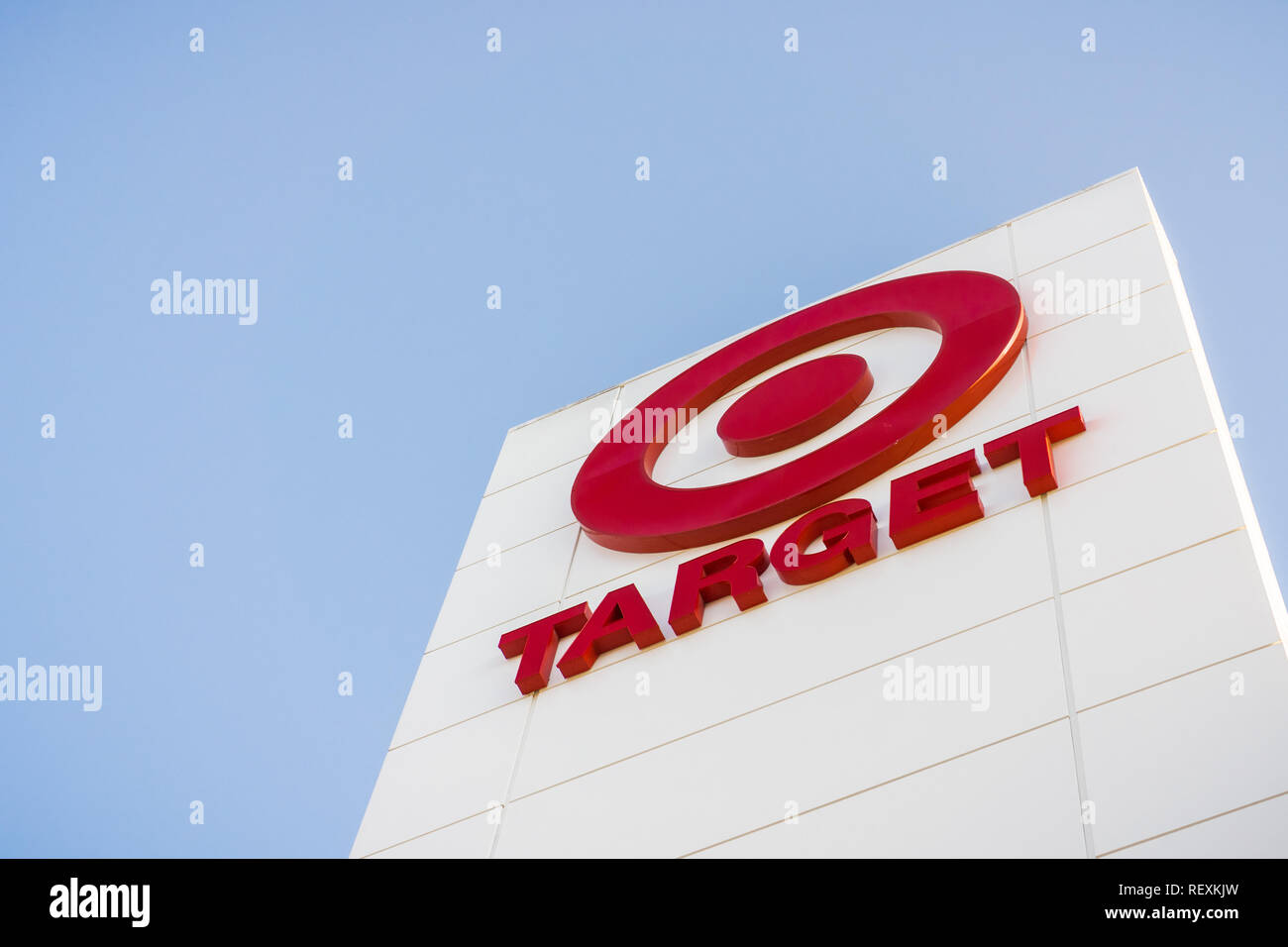 Target logo hi-res stock photography and images - Alamy