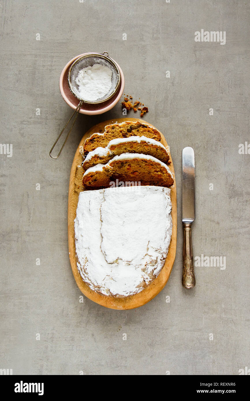 Flat pastry cake hi-res stock photography and images - Alamy