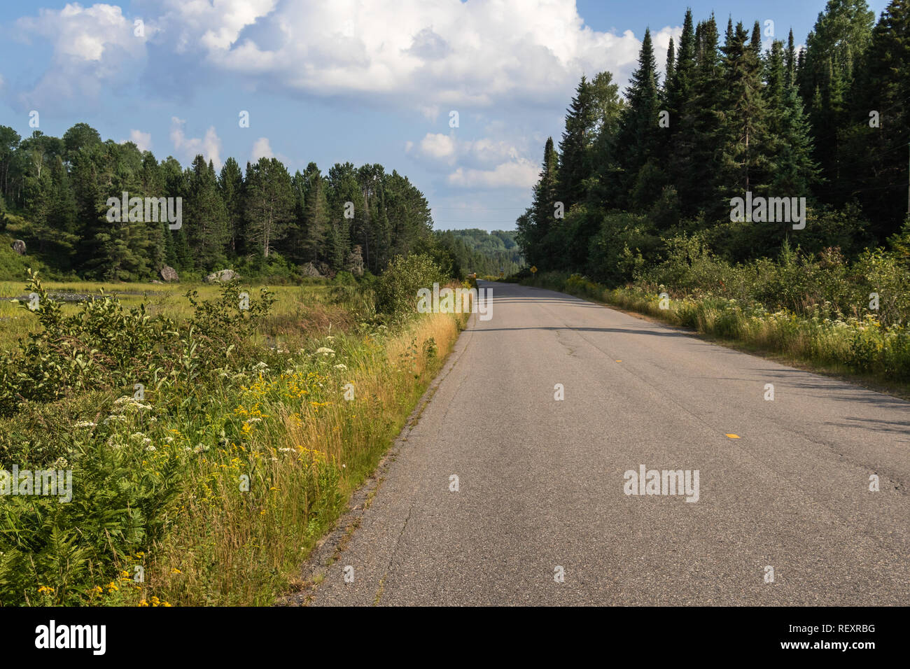 Pavement day summer road hi-res stock photography and images - Alamy