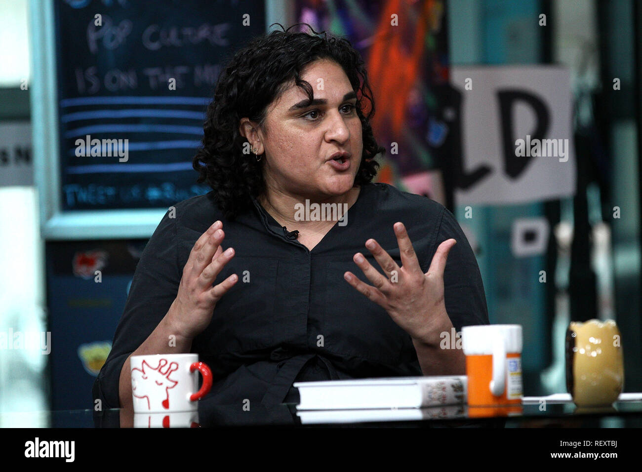 Samin nosrat hi-res stock photography and images - Alamy