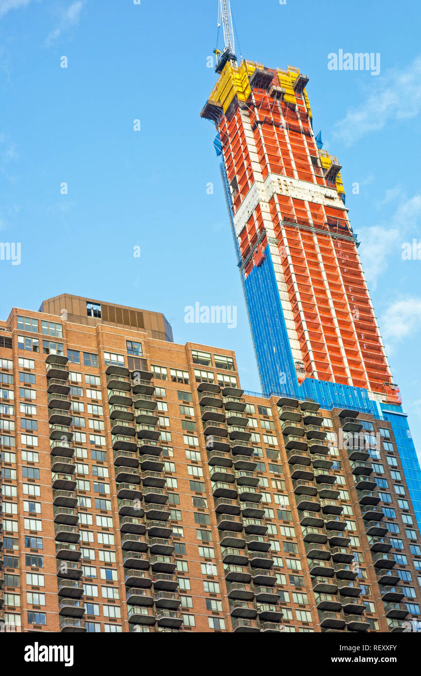 Minimal construction hi-res stock photography and images - Alamy