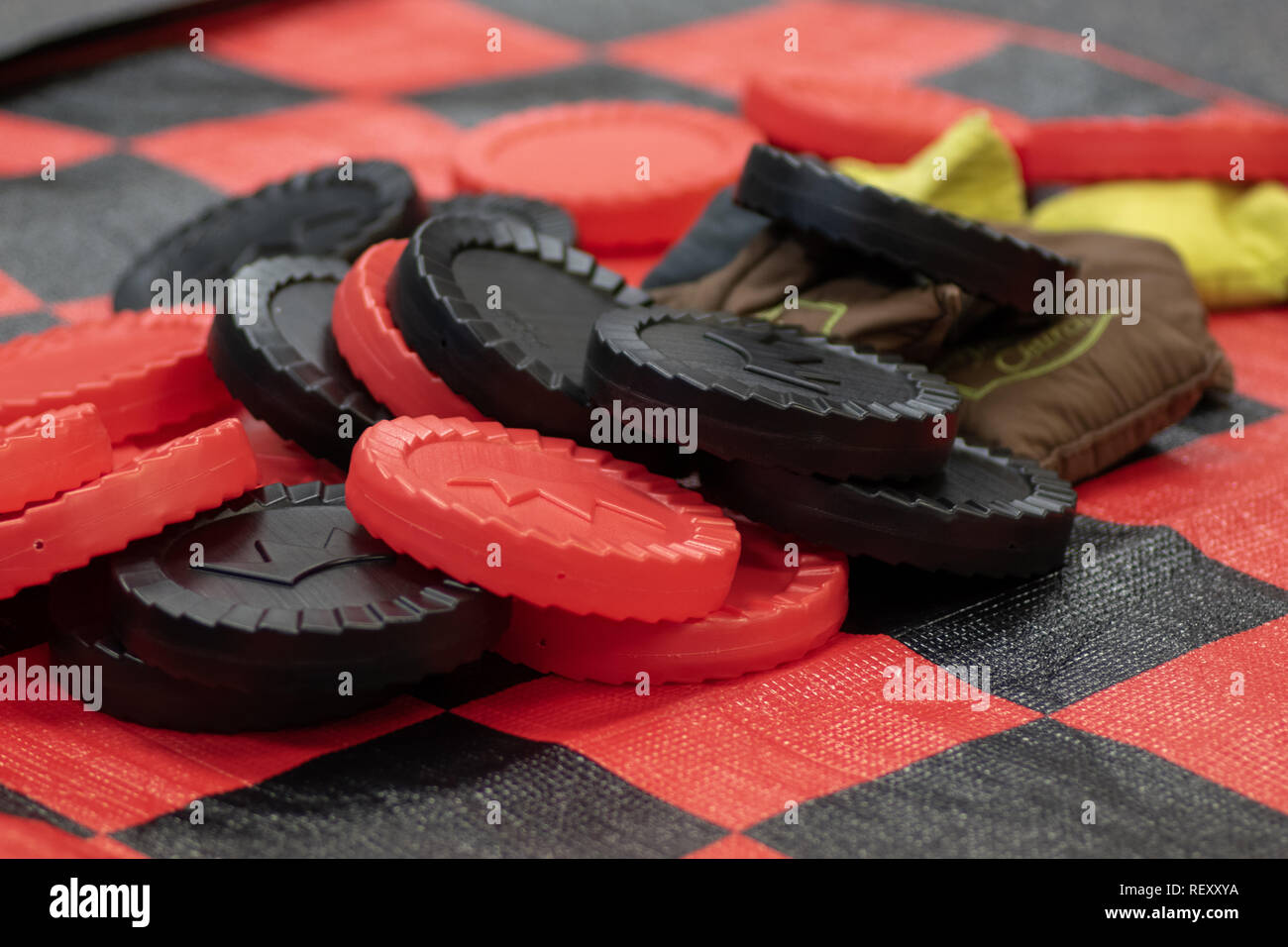 Checkers game hi-res stock photography and images - Alamy