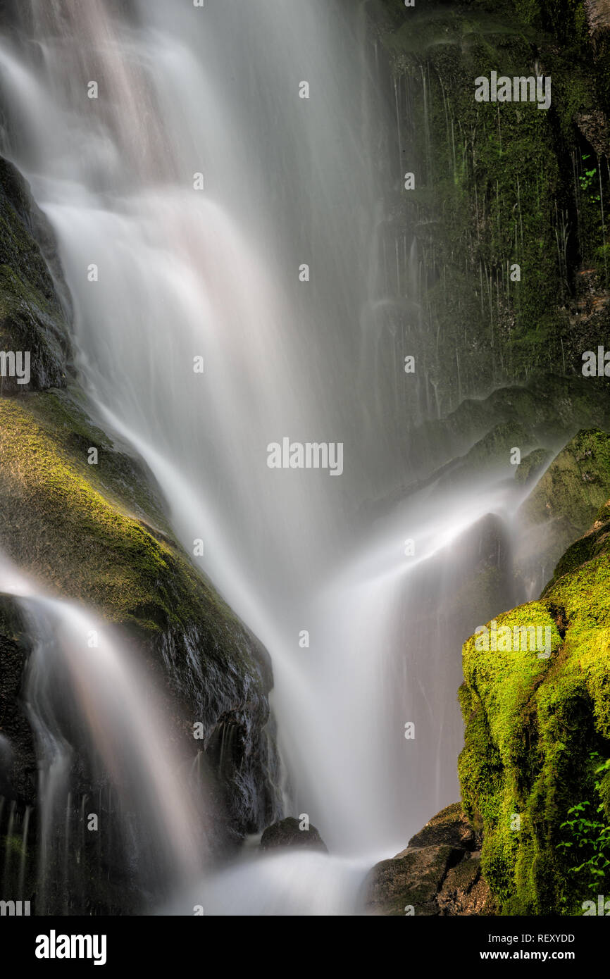 Soft waterfall hi-res stock photography and images - Alamy