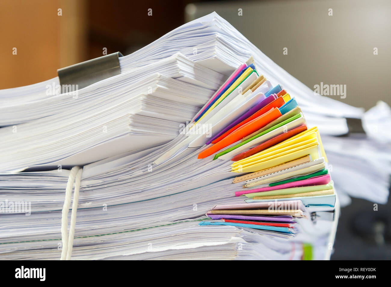 Contract close hi-res stock photography and images - Alamy