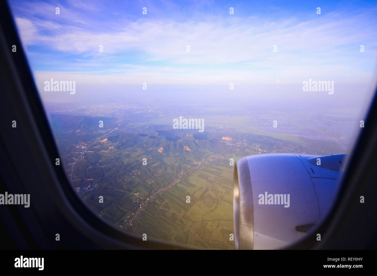 Airplane windows horizontal hi-res stock photography and images - Alamy