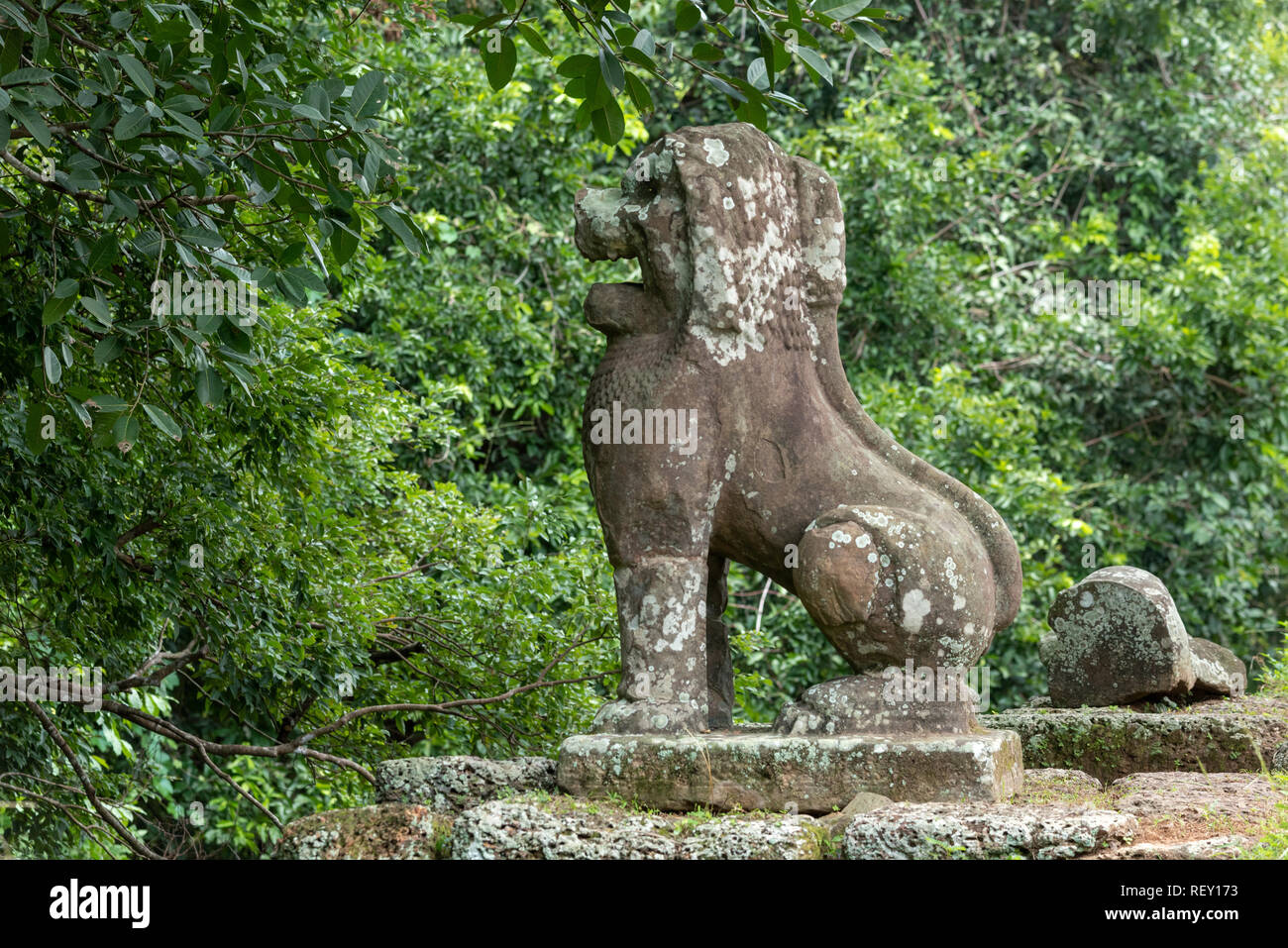 Stone lion guarding entrance to East Mebon Stock Photo - Alamy