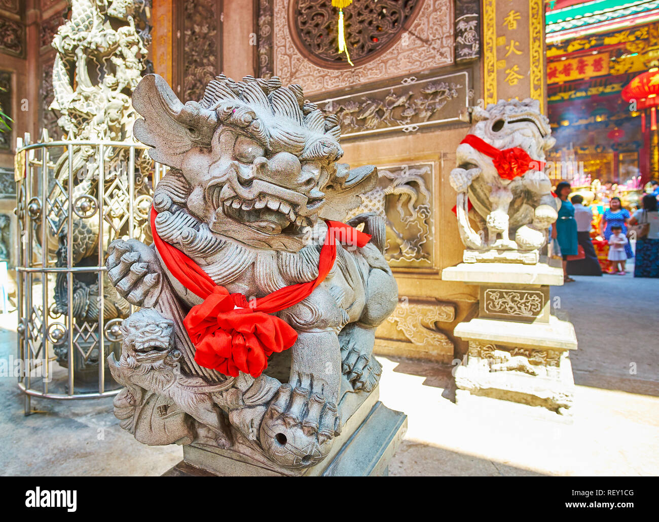 Foo dog hi-res stock photography and images - Alamy
