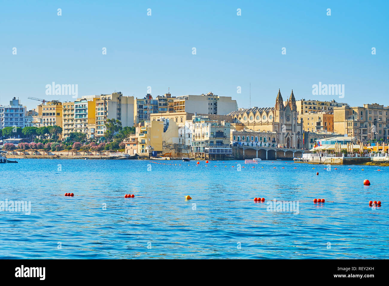 The coast of Balluta Bay with its most beautiful historic landmark ...