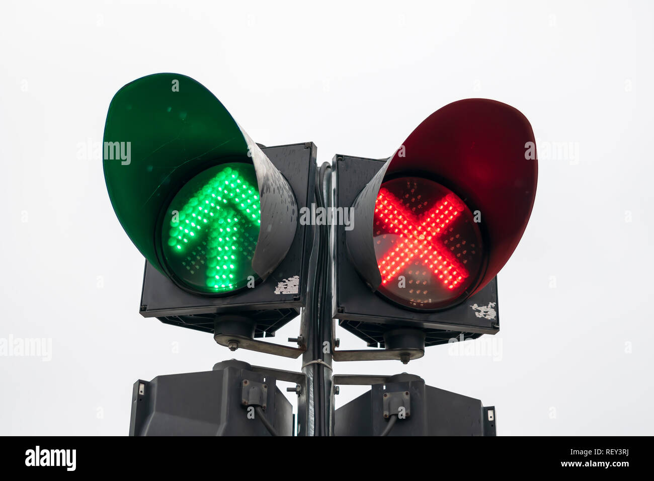 Green traffic light arrow hi-res stock photography and images - Alamy