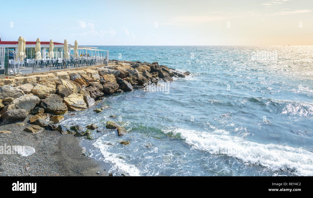 Seaside living in italy hi-res stock photography and images - Alamy