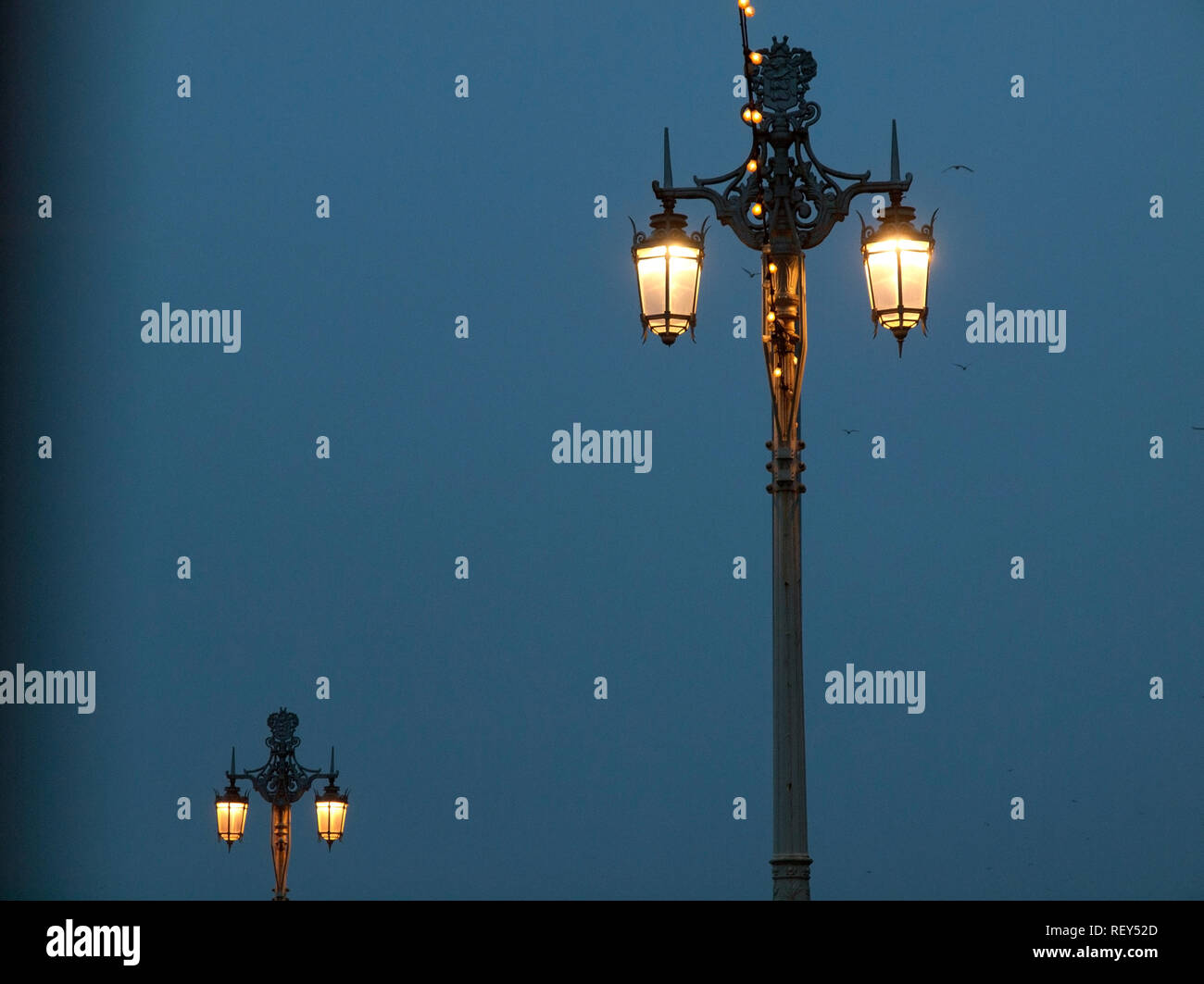 Street lights victorian hi-res stock photography and images - Alamy