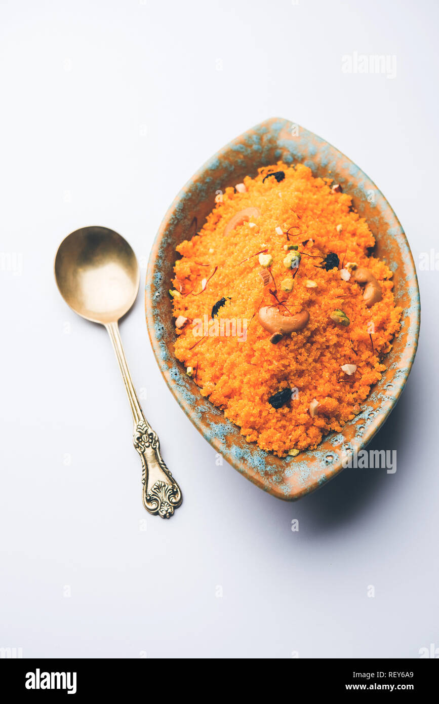 Badaam kesar shira / Sheera or almond saffron halwa, popular Indian ...