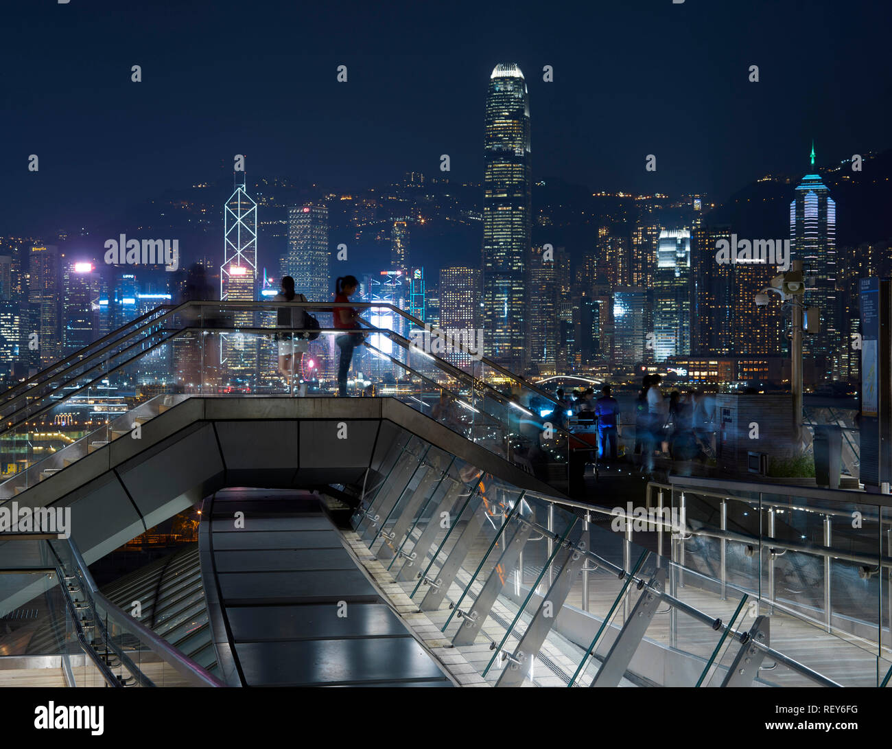 'Sky Bridge' viewing platform with view towards Hong Kong Skyline. West ...