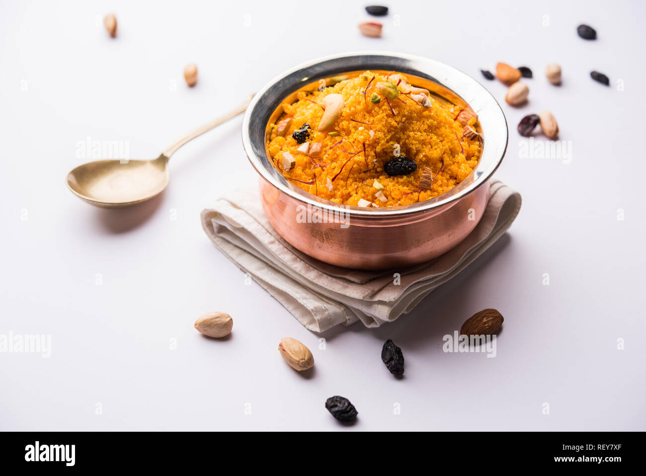 Badaam kesar shira / Sheera or almond saffron halwa, popular Indian ...