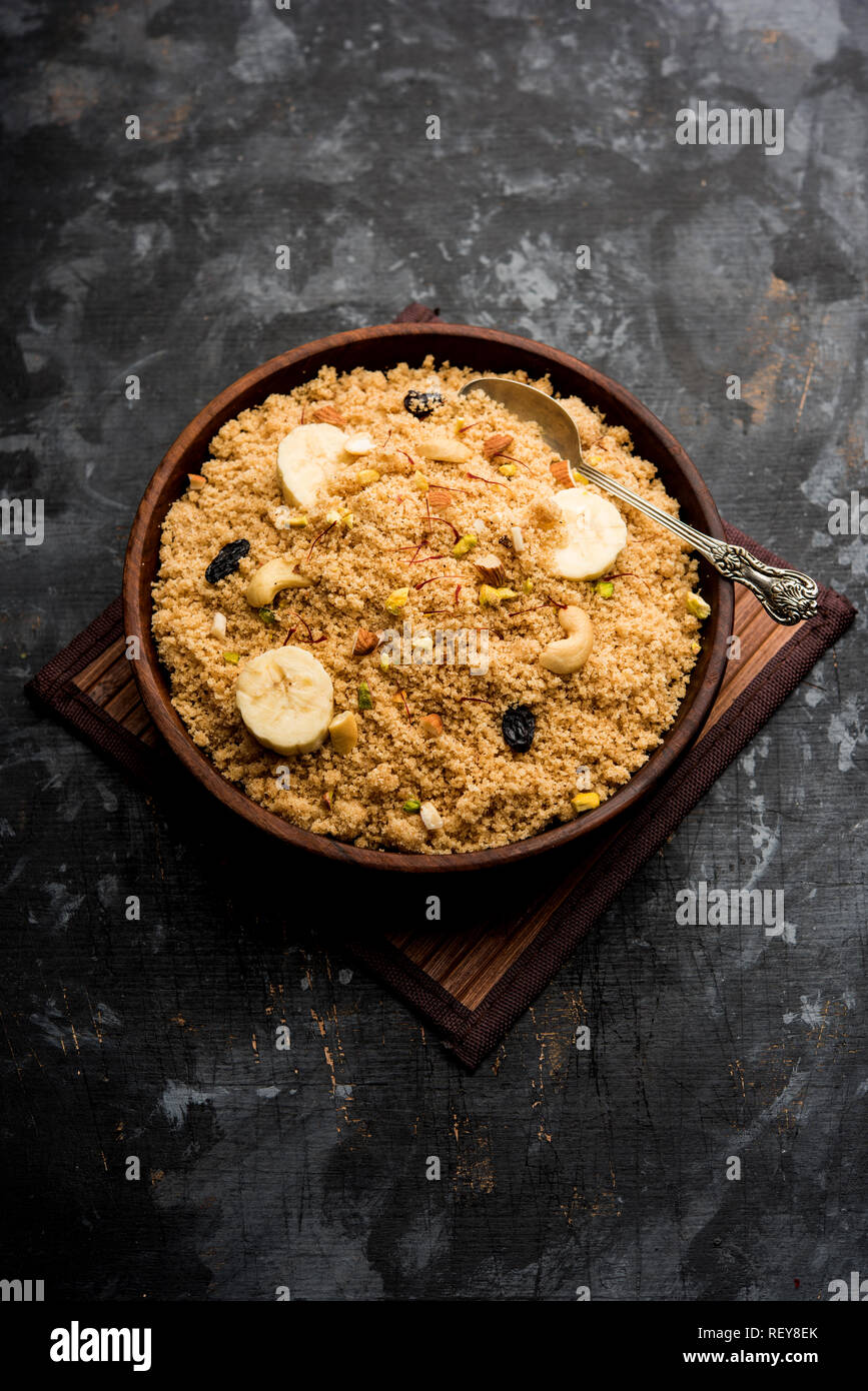 Semolina Halwa / Sooji ka Halva or sweet Rava Sheera or shira - Indian ...