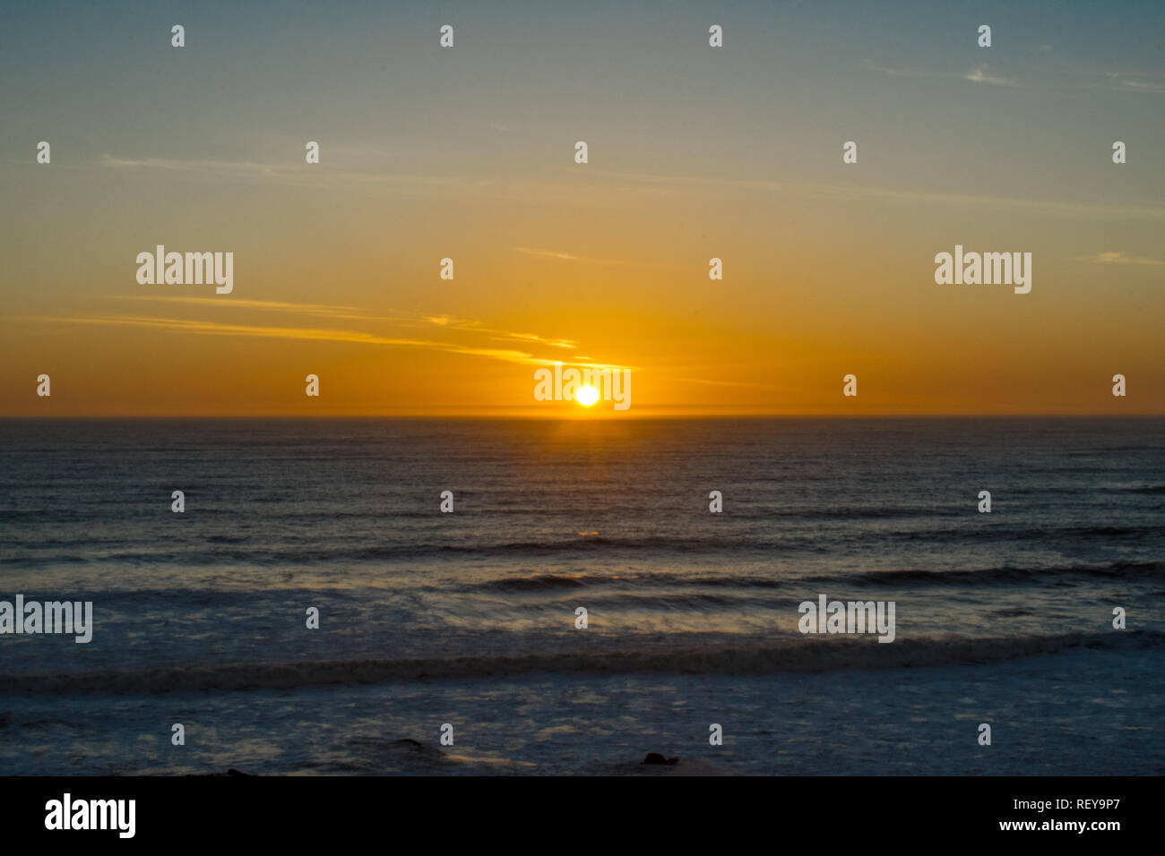 Pacific ocean sunsets california hi-res stock photography and images ...