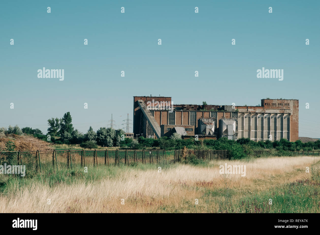 Old Closed Industry Exterior High Resolution Stock Photography and ...