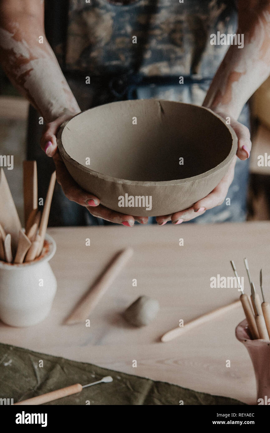 Hand male pottery hi-res stock photography and images - Alamy