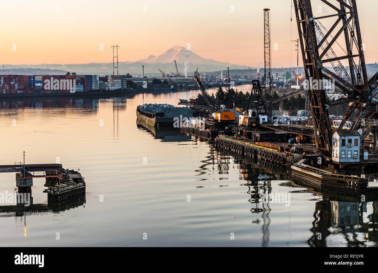 Duwamish docks hi-res stock photography and images - Alamy