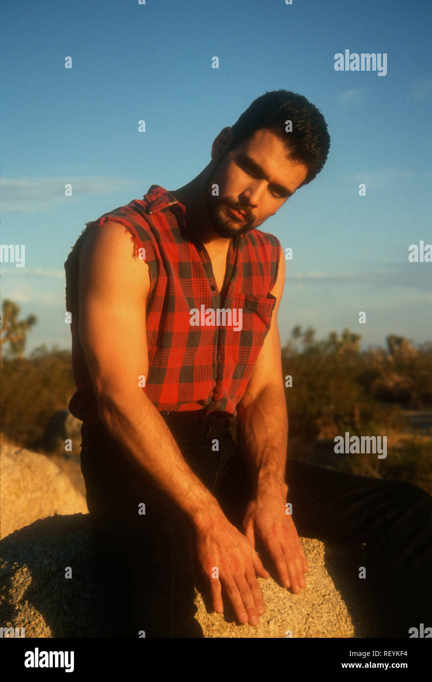 Another world tv hi-res stock photography and images - Alamy