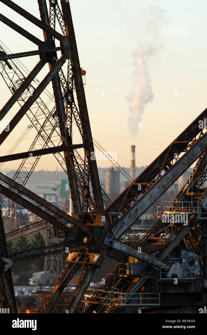 Industrial smoke stack hi-res stock photography and images - Alamy