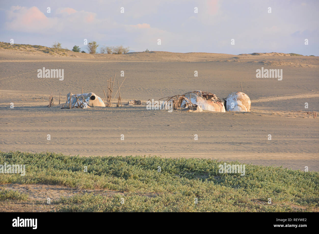 Mad max desert hi-res stock photography and images - Alamy