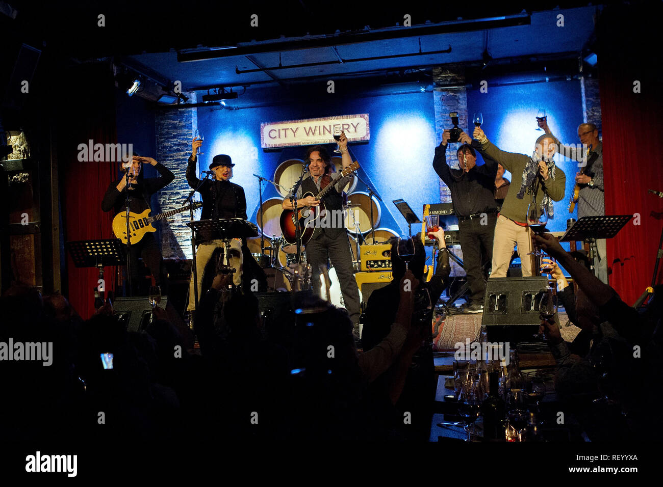 Steve dorf hi-res stock photography and images - Alamy