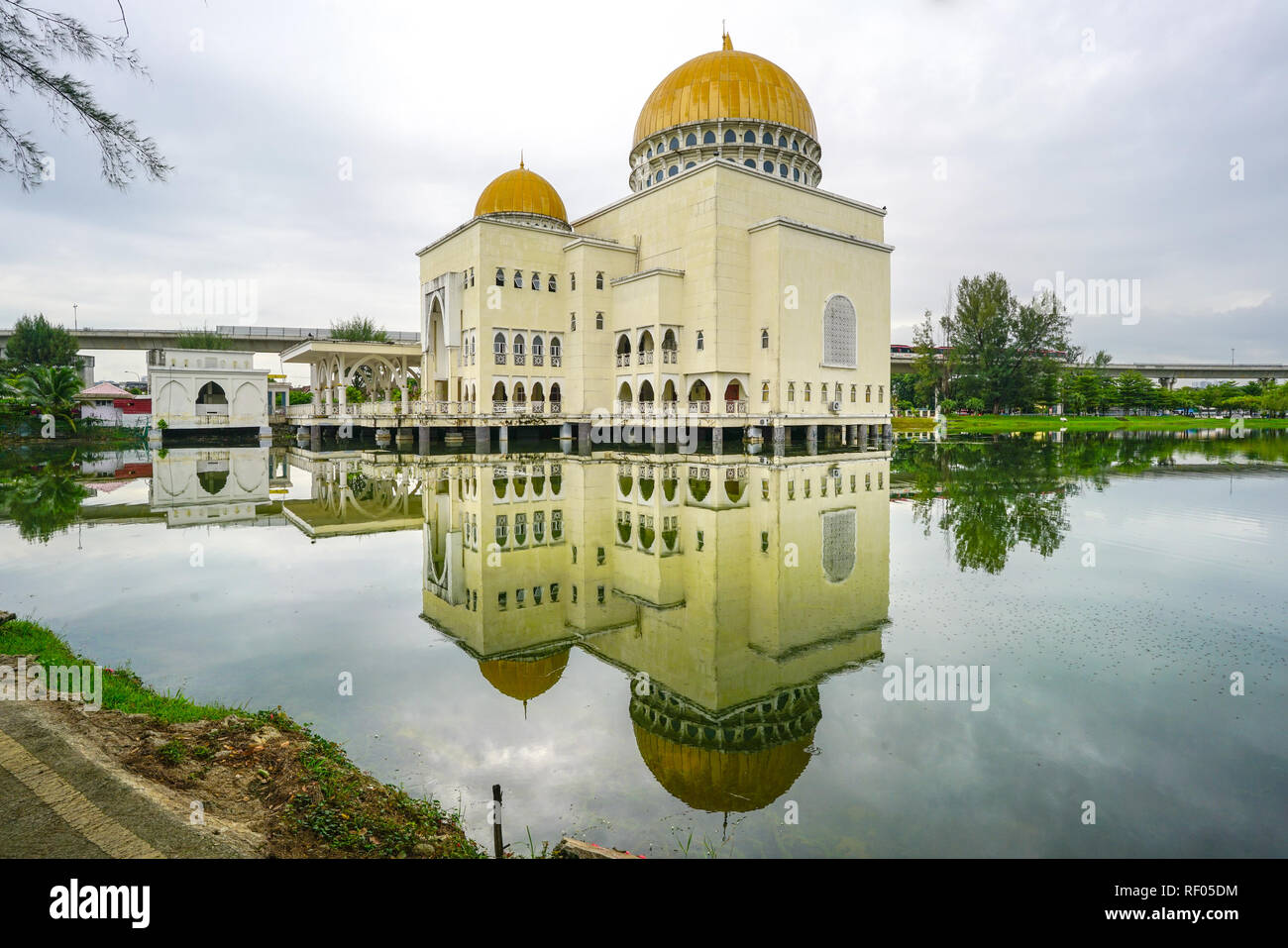 As Salam Mosque High Resolution Stock Photography and Images - Alamy