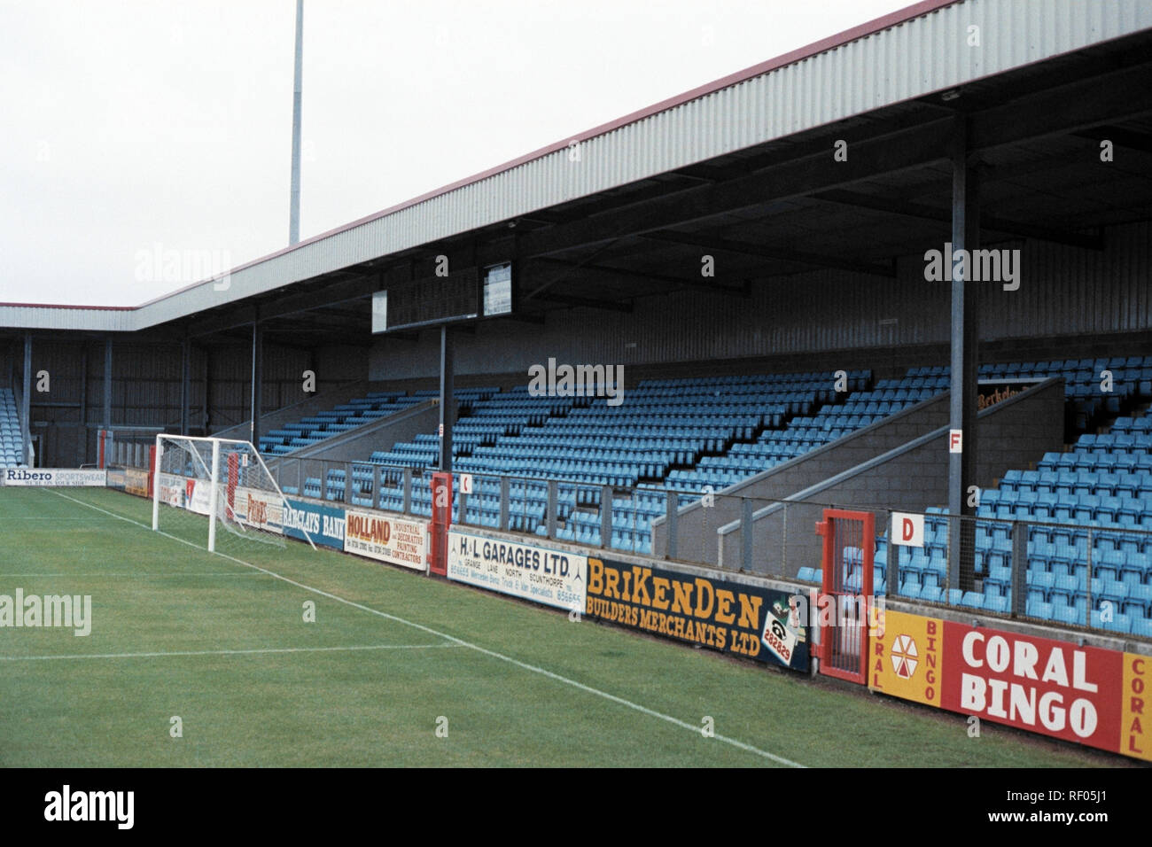 Scunthorpe united football club hi-res stock photography and images - Alamy