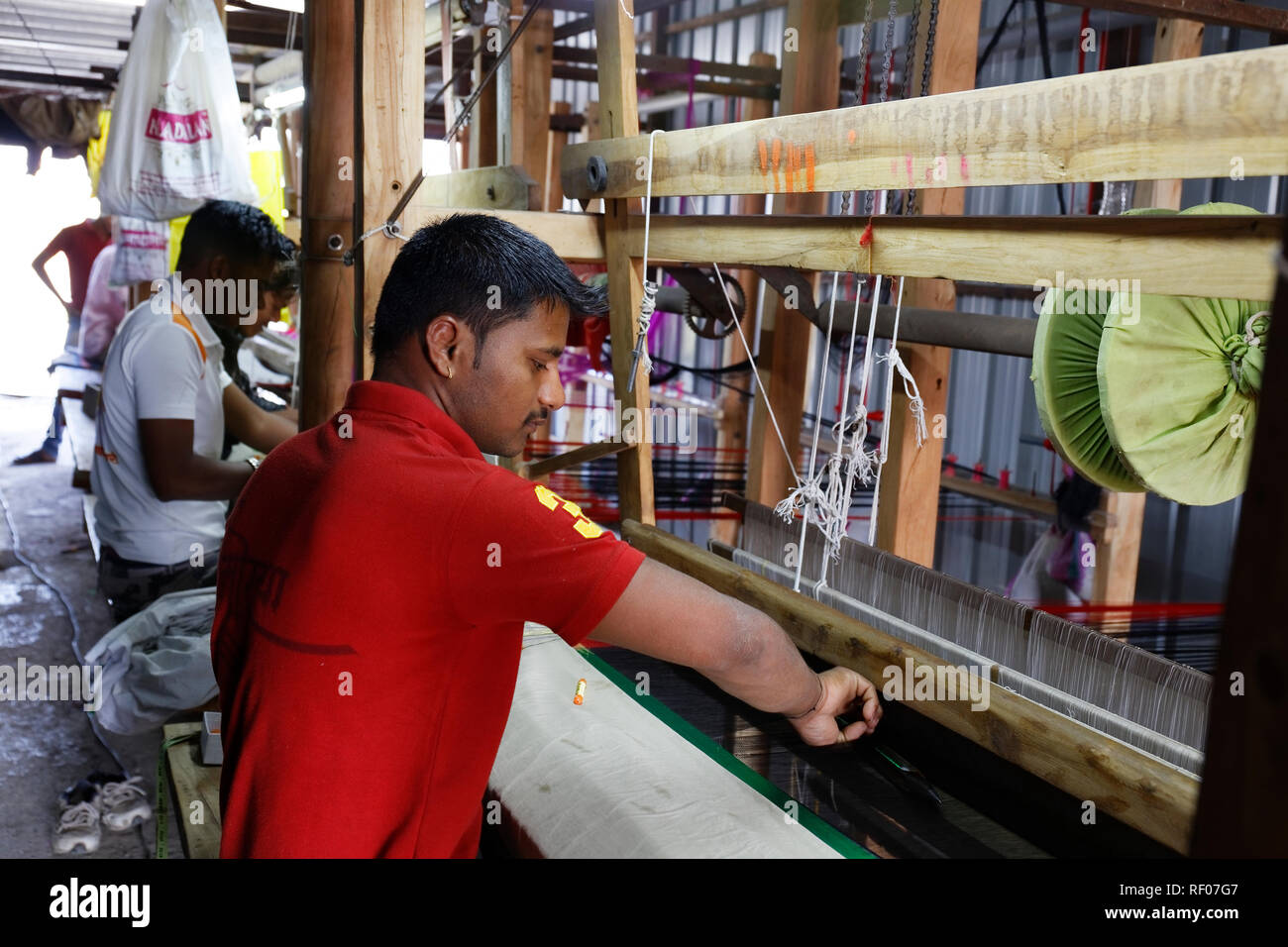 Maharashtra, India: January 20, 2019:Weaving of Paithani saree using ...