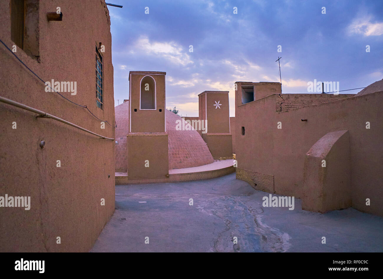 Yakhchal hi-res stock photography and images - Alamy